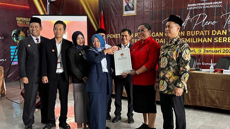 SAH, Endah dan Joko Ditetapkan Sebagai Bupati dan Wakil Bupati ...