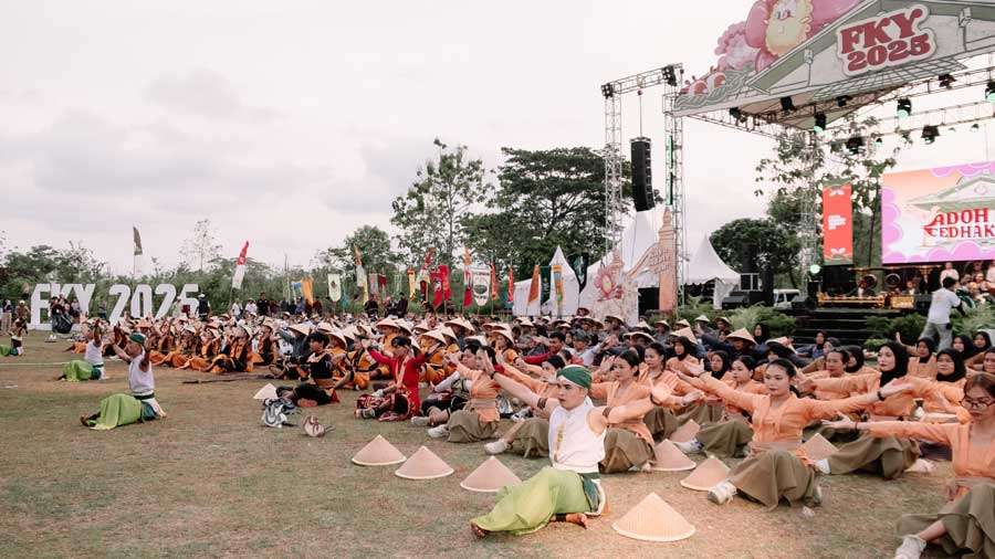 Pawai Rajakaya dan Ritual Gumbregan jadi Pembuka FKY 2025 di ...